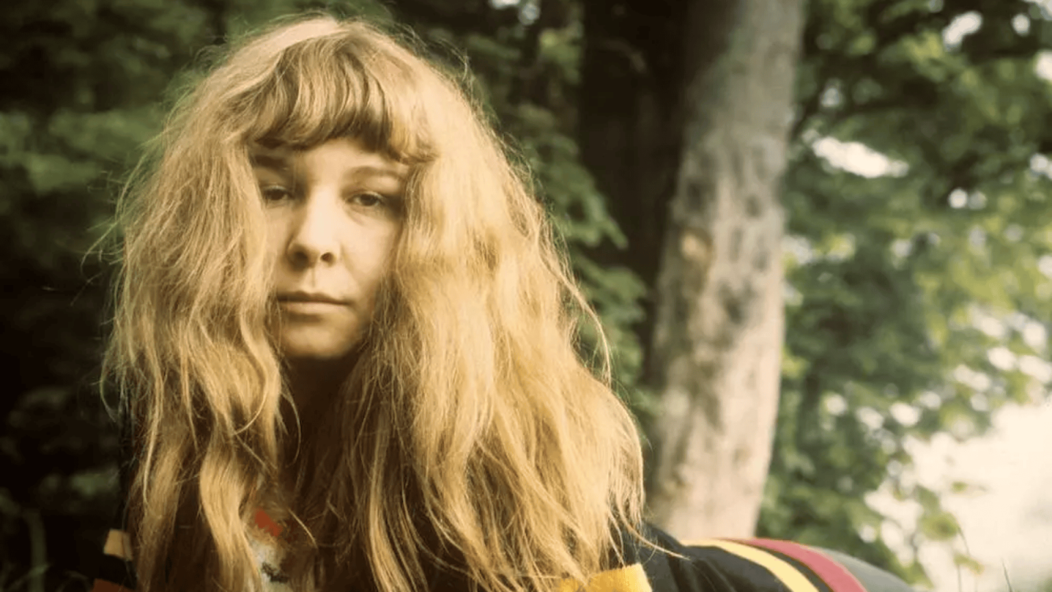 30 Iconic Female Pop Singers You Should Know - MicroCosmologist